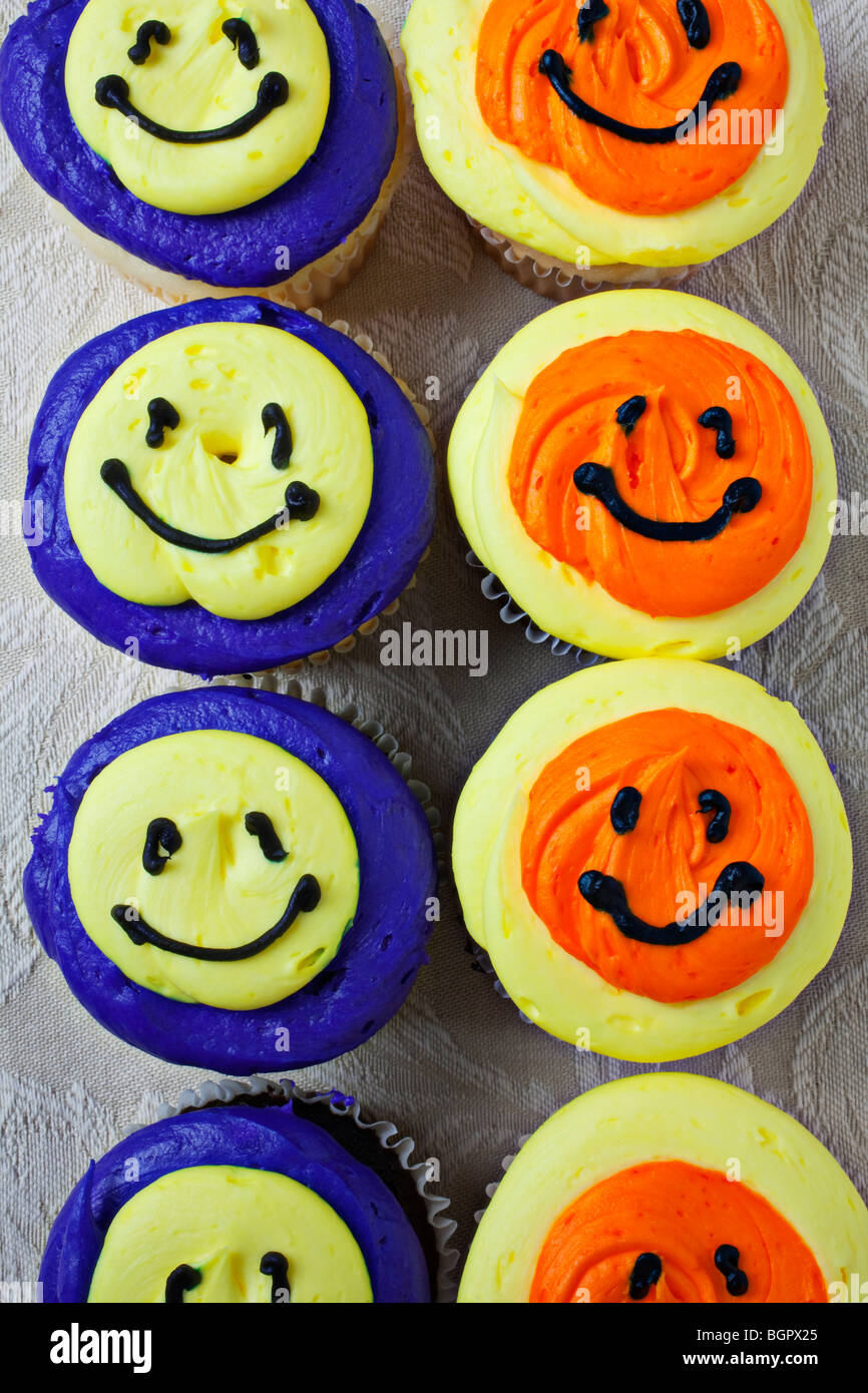 Eating Cake Smiley