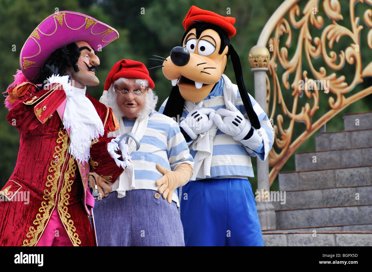 Pirates disney magic kingdom hi-res stock photography and images - Alamy