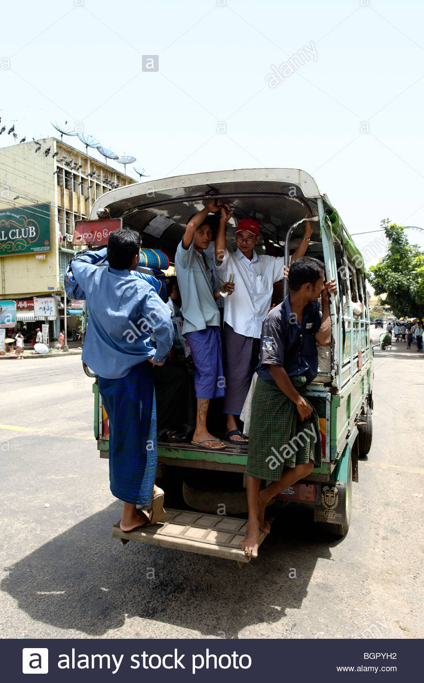 Crammed In Stock Photos & Crammed In Stock Images - Alamy