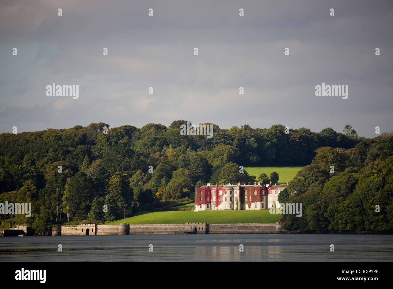 House menai strait hi-res stock photography and images - Alamy