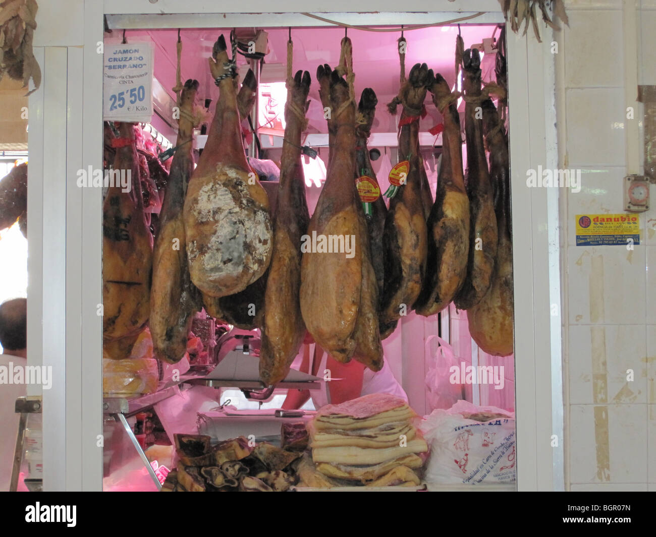 Jamon market hi-res stock photography and images - Alamy