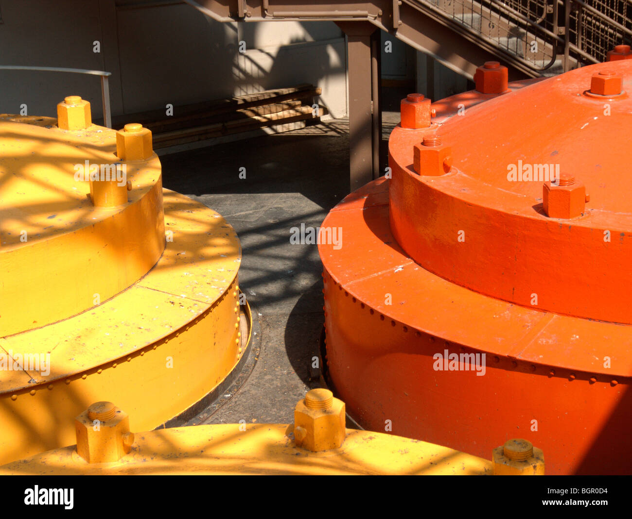 Eiffel tower screws hi-res stock photography and images - Alamy