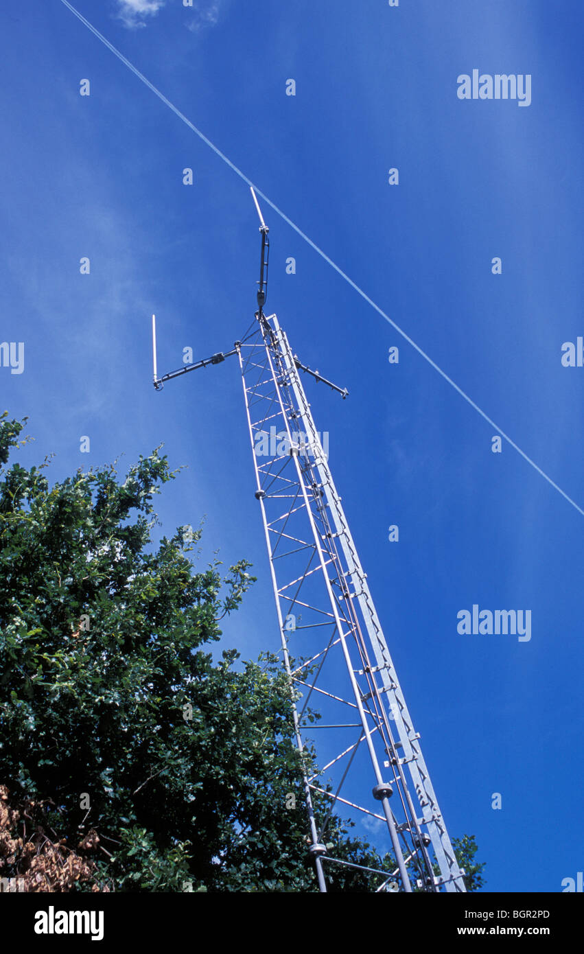 Tetra mast hi-res stock photography and images - Alamy