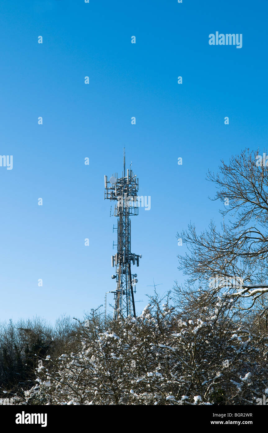 Wireless mobile mast uk hi-res stock photography and images - Alamy