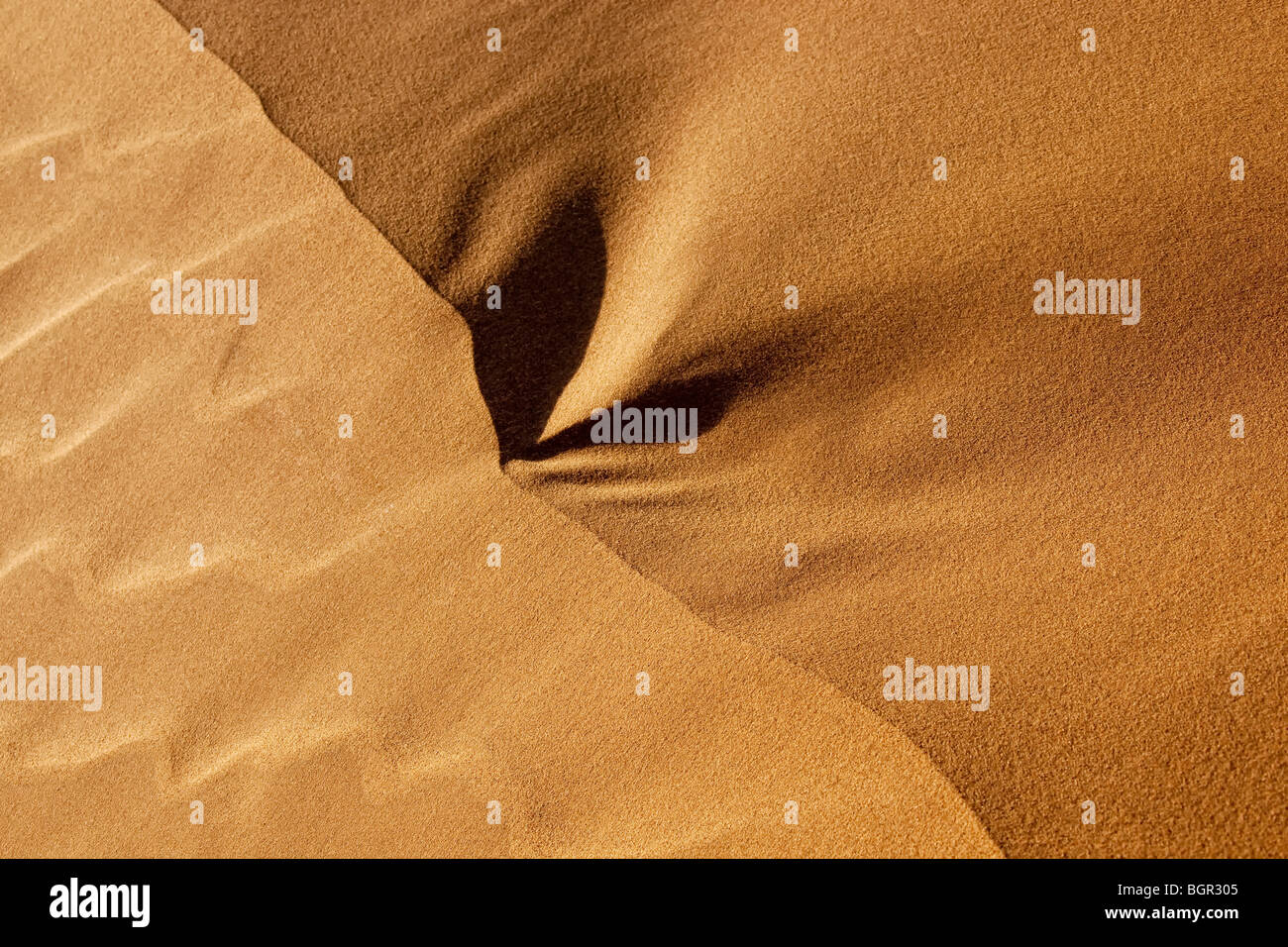 closeup of desert sand pattern in the Sahara Stock Photo - Alamy