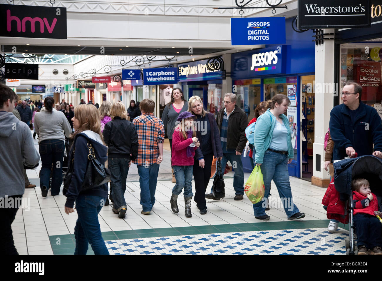 View along Grace Reynolds Walk in The Mall, Camberley, with Sunday ...