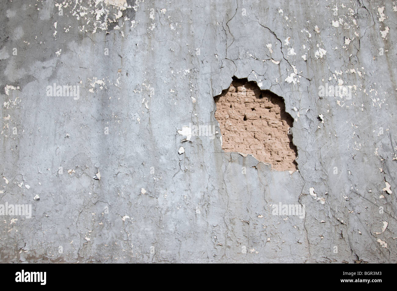 Crumbling stucco hi-res stock photography and images - Alamy