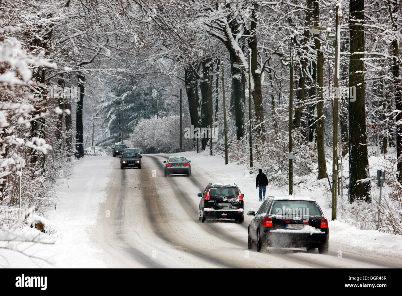 Country road in winter hi-res stock photography and images - Alamy