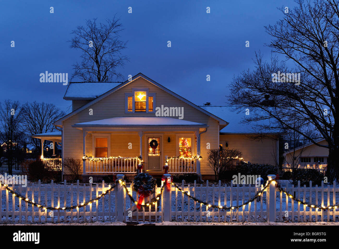 Country christmas hi-res stock photography and images - Alamy