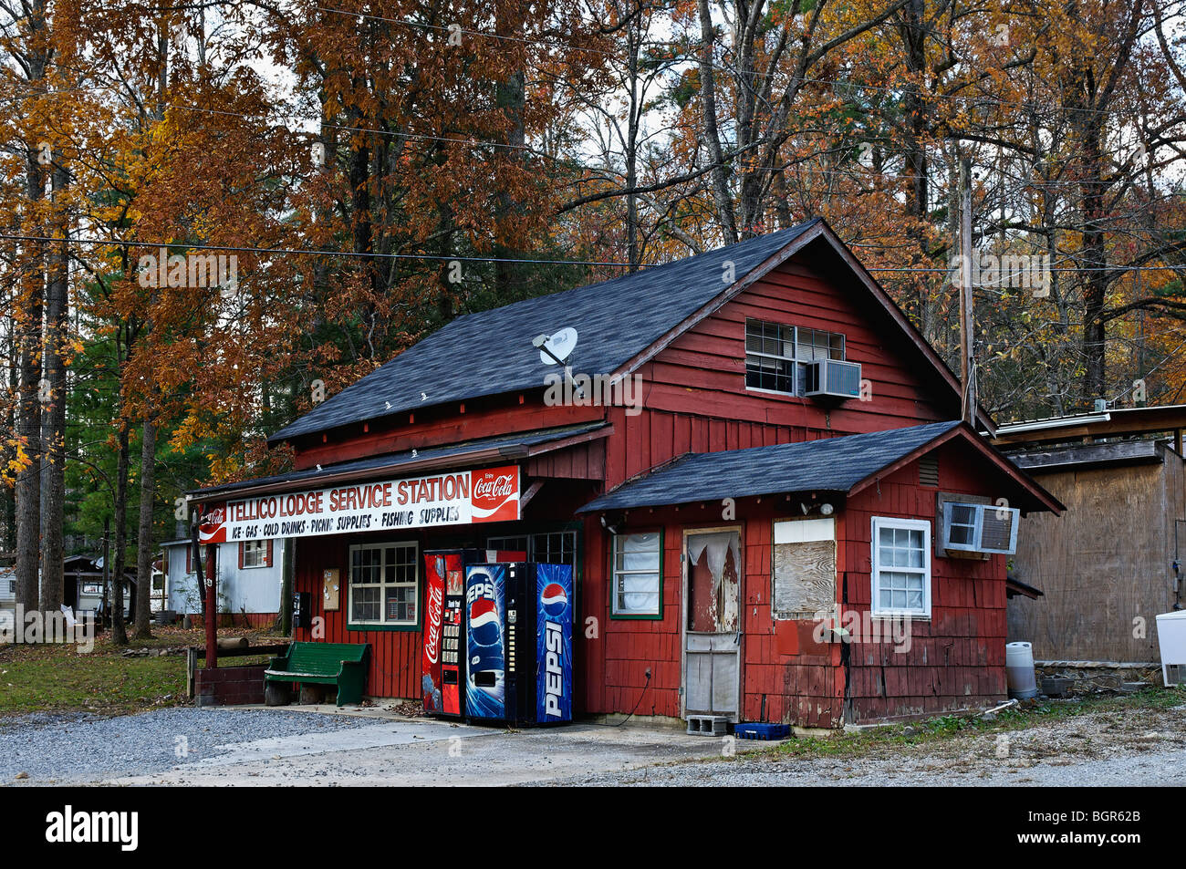 Tellico Lodge Service Station General Store in Cherokee National Forest ...