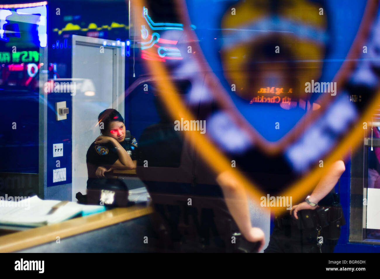 Nypd precinct office hi-res stock photography and images - Alamy