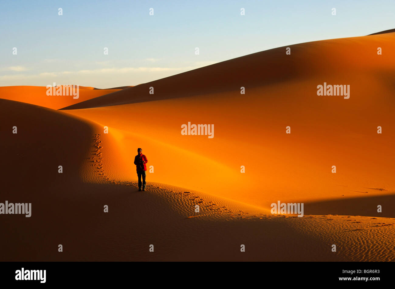 Dunes sunset in desert libya hi-res stock photography and images - Alamy
