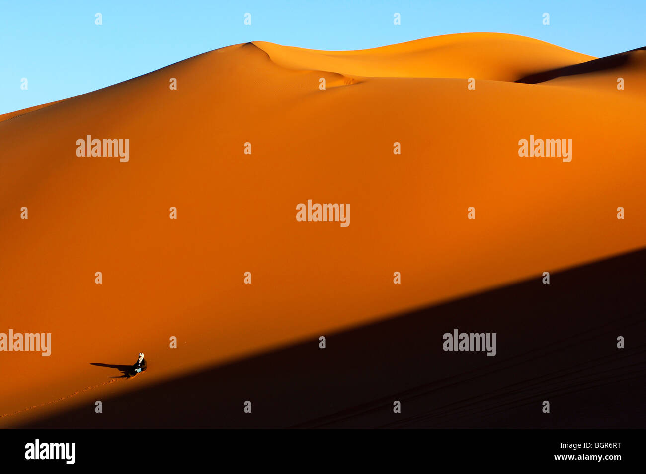 Sunset in a pristine sand dune in the Sahara desert, Libya Stock Photo ...