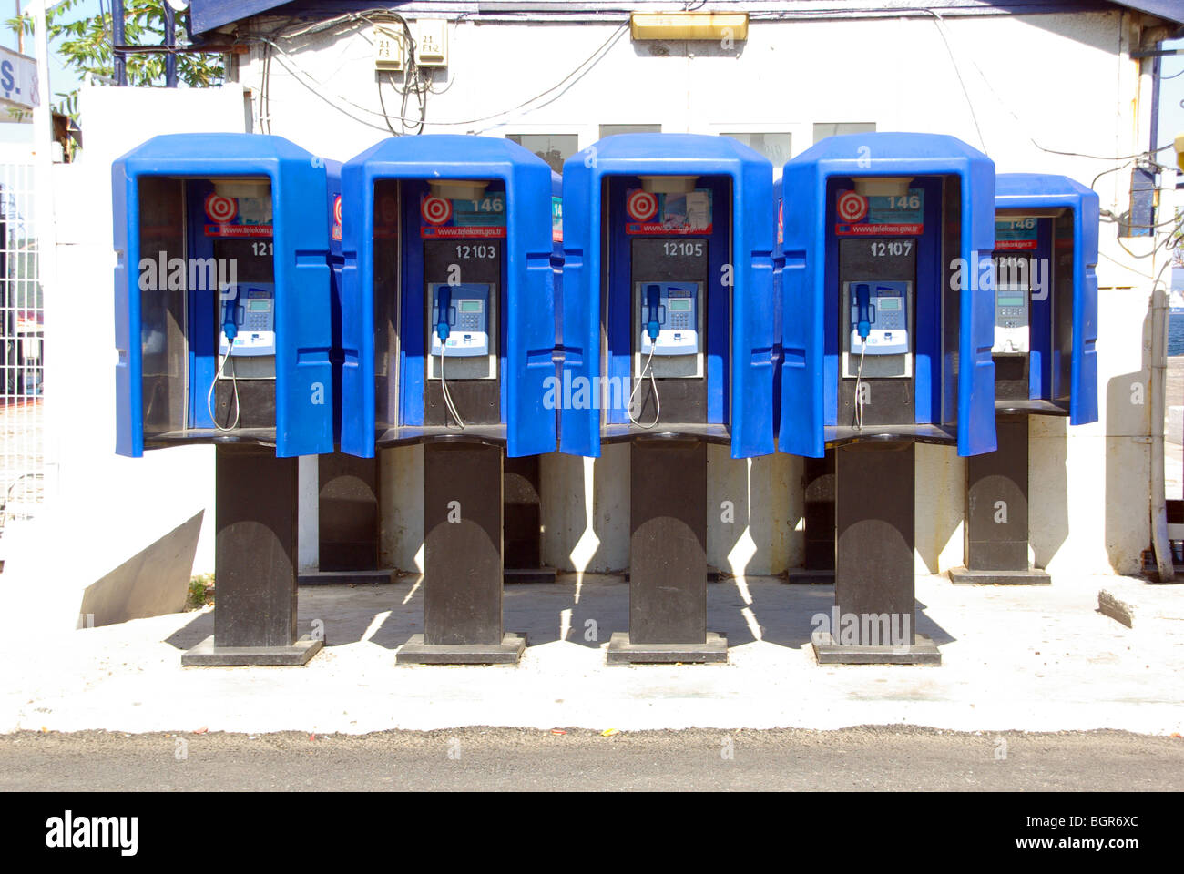 Phone booths phones kiosks hi-res stock photography and images - Alamy
