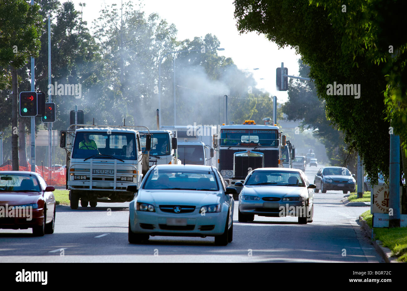 Pollution Smoke Vehicle Traffic Stock Photos & Pollution Smoke Vehicle ...