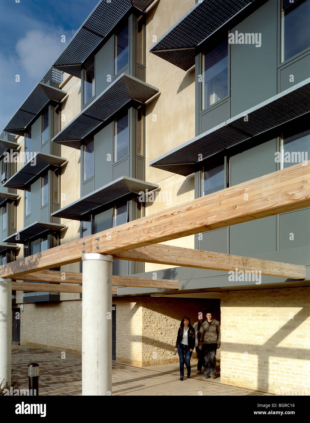 woodland court, courtyard entrance from west elevation Stock Photo - Alamy