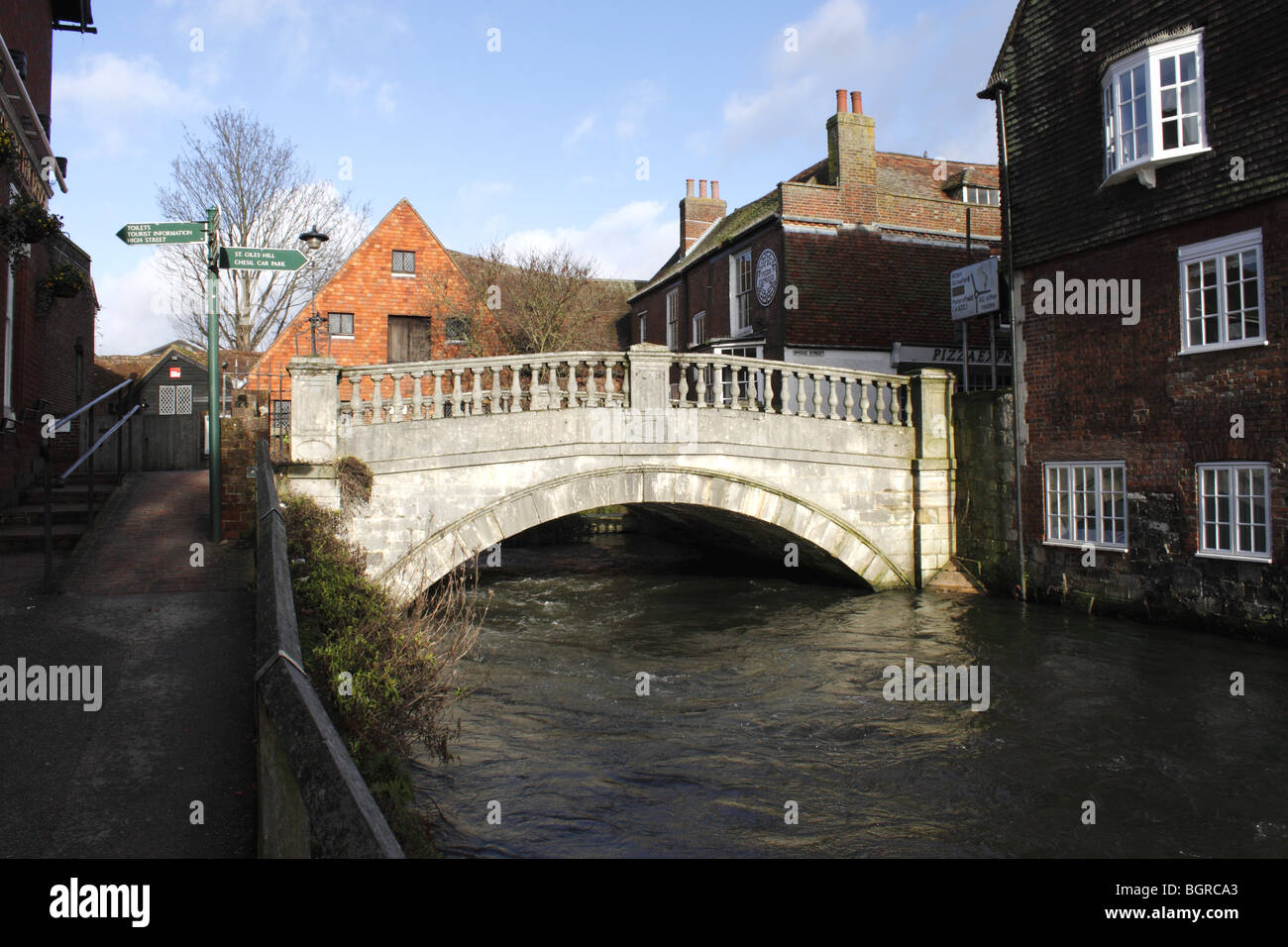 Winchester bridge over river hi-res stock photography and images - Alamy