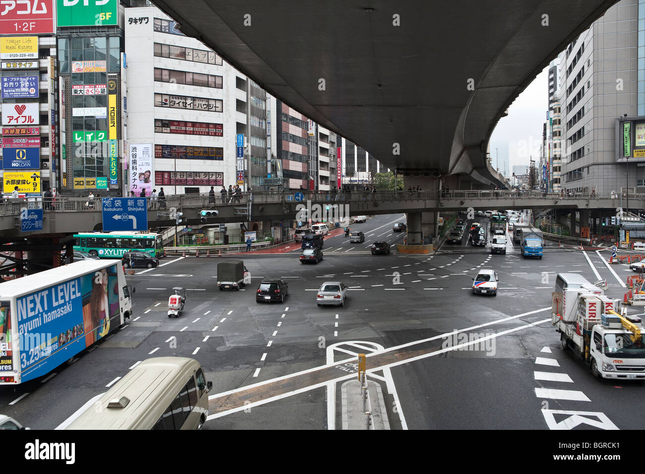 Road marking in japan hi-res stock photography and images - Alamy