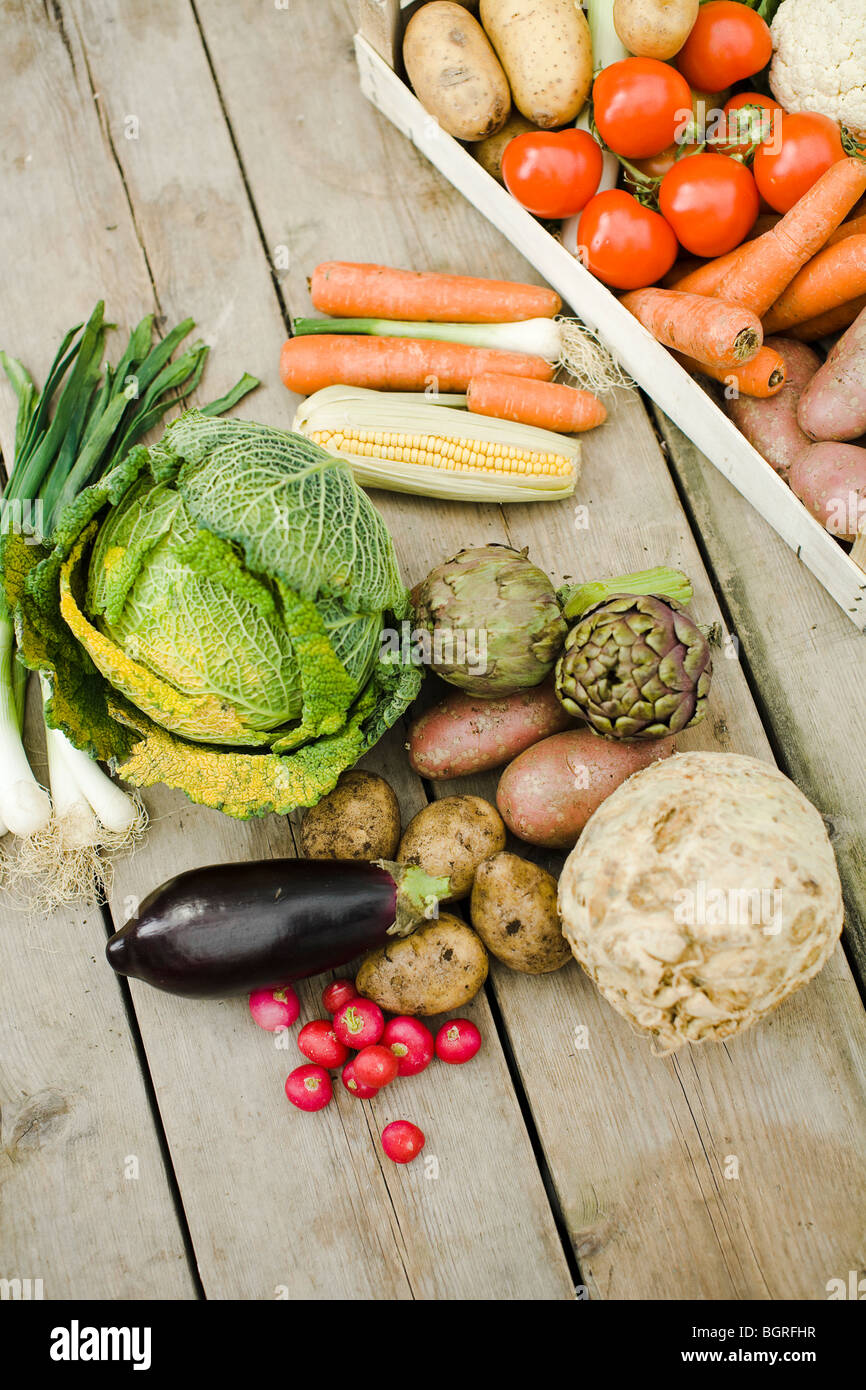 Brightly colored vegetables hi-res stock photography and images - Alamy