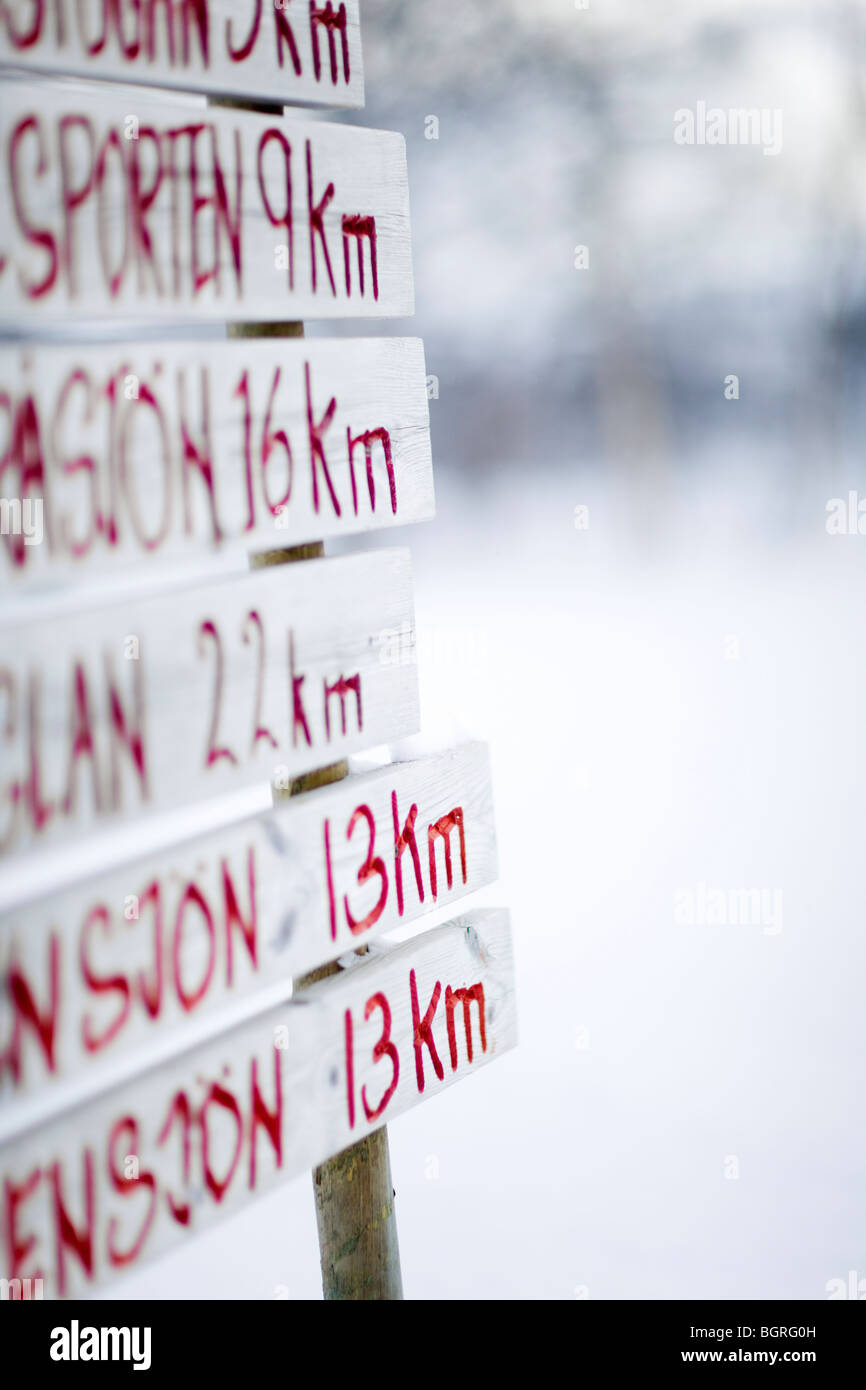 White distance signs hi-res stock photography and images - Alamy