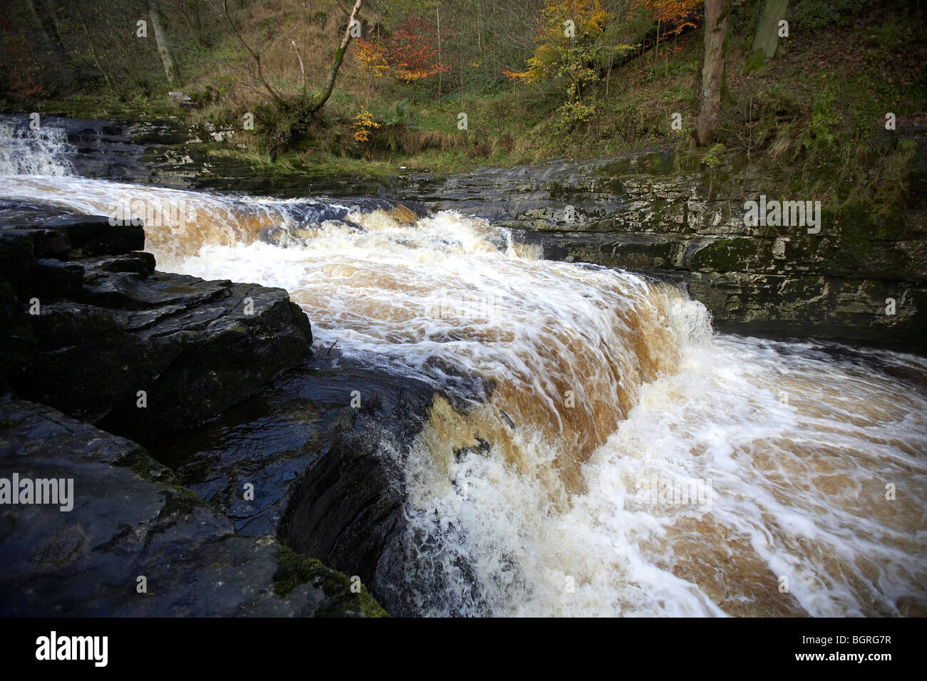 Stainforth force waterfall hi-res stock photography and images - Alamy