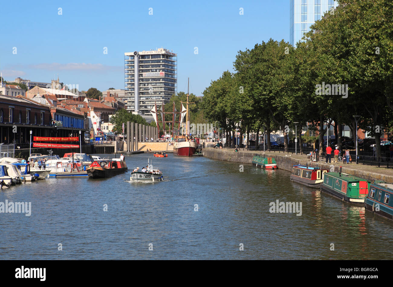 Bristol, Harbourside, Narrow Quay Stock Photo - Alamy