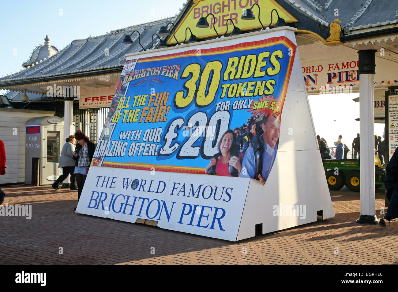 Famous brighton hi-res stock photography and images - Alamy