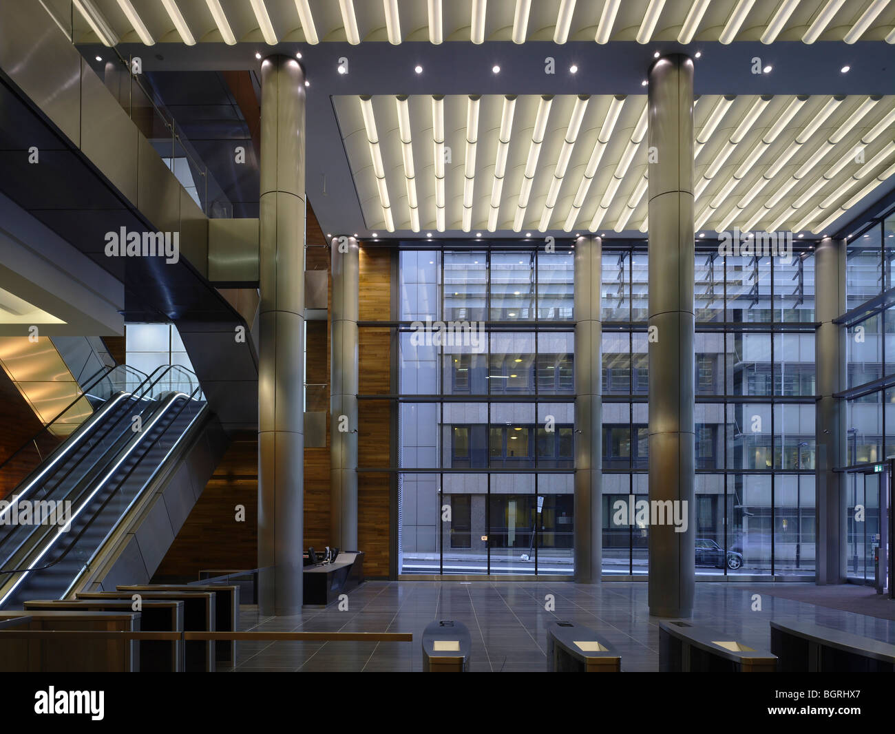 ropemaker office building, london - main entrance lobby Stock Photo - Alamy