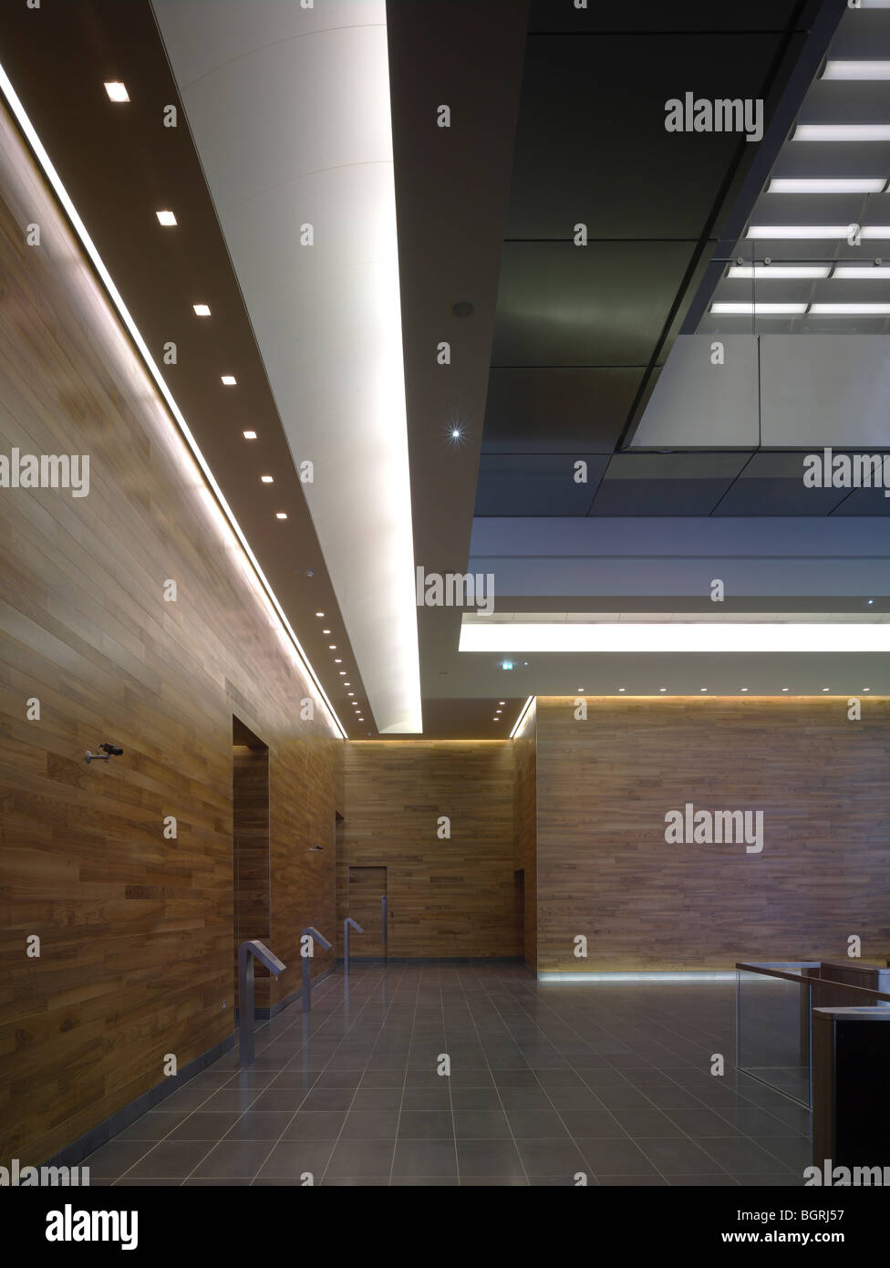 ropemaker office building, london - main entrance lobby Stock Photo - Alamy