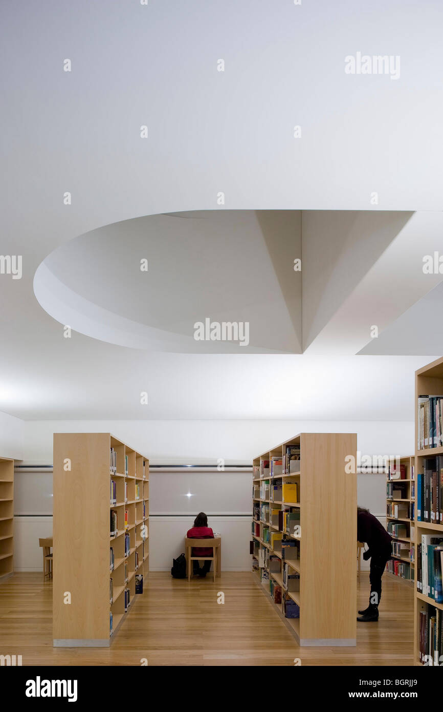 MUNICIPAL LIBRARY, VIANA DO CASTELO, PORTUGAL, ALVARO SIZA Stock Photo ...