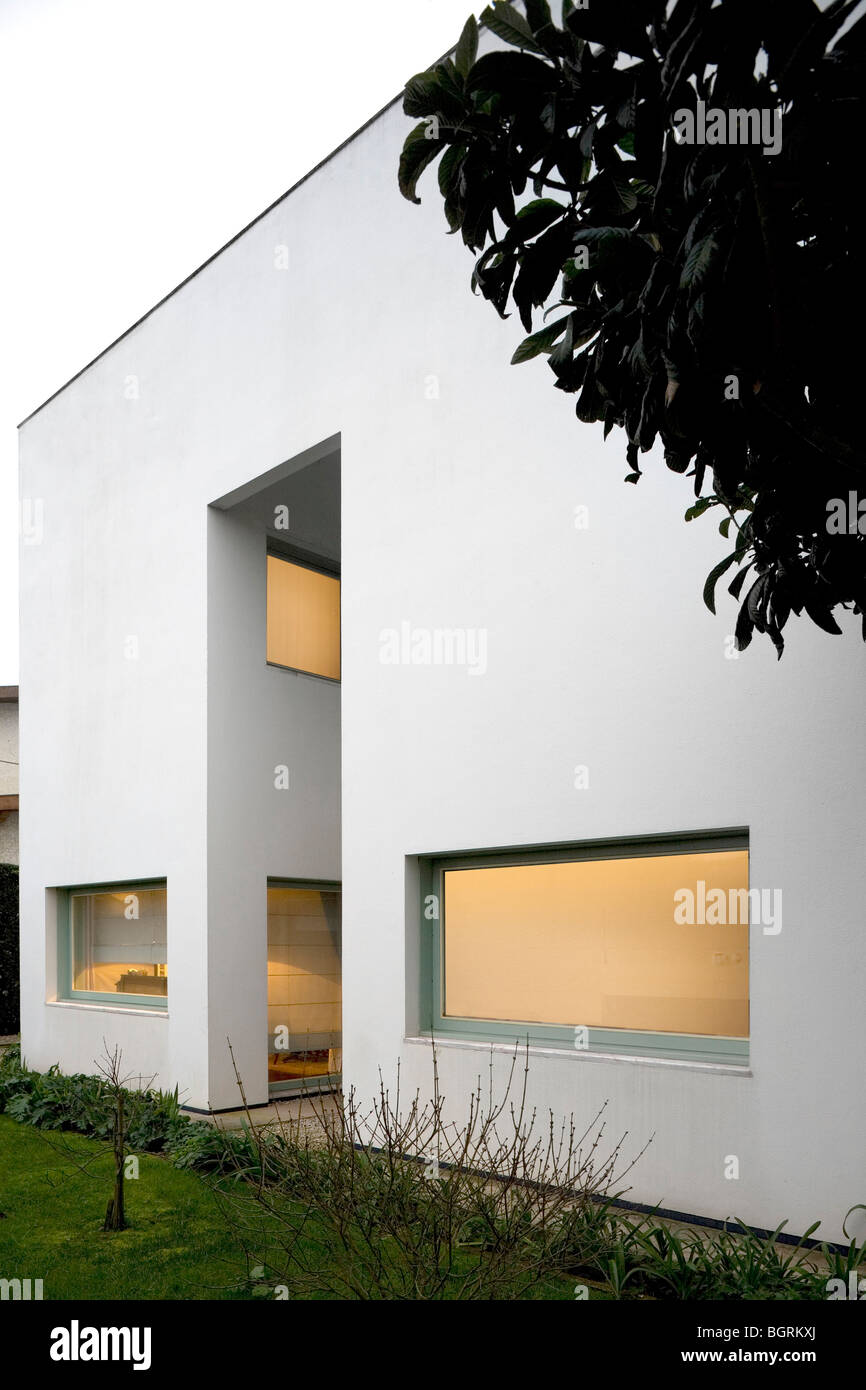 AVELINO DUARTE HOUSE, OVAR, PORTUGAL, ALVARO SIZA Stock Photo - Alamy
