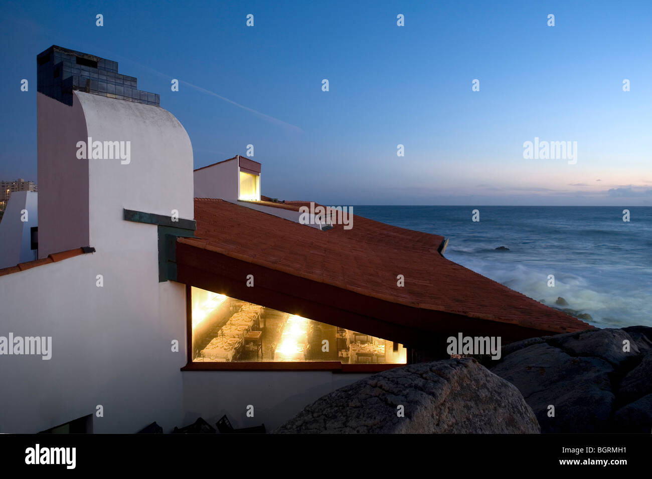 BOA NOVA TEA HOUSE, PORTO, PORTUGAL, ALVARO SIZA Stock Photo - Alamy