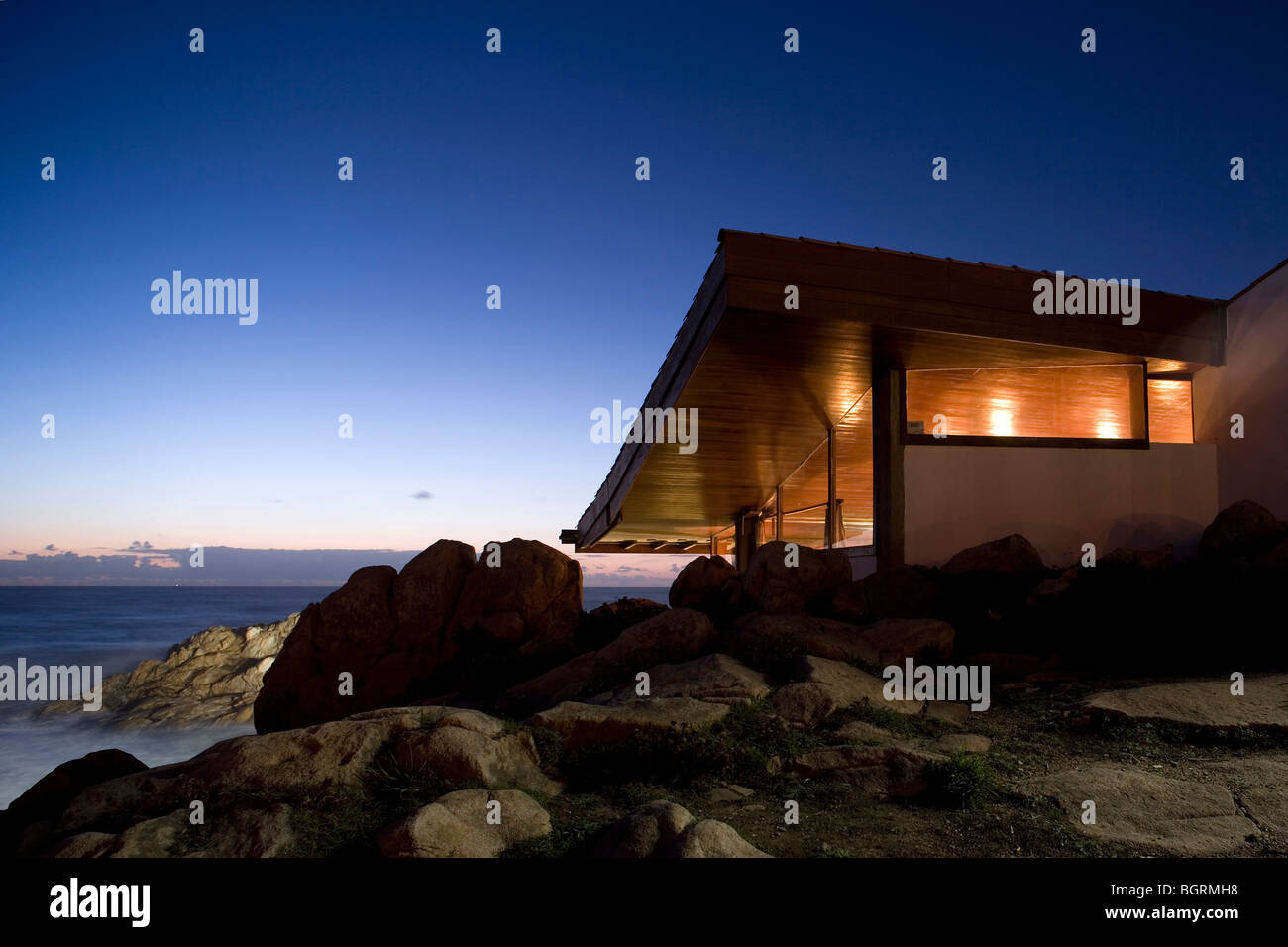 BOA NOVA TEA HOUSE, PORTO, PORTUGAL, ALVARO SIZA Stock Photo - Alamy