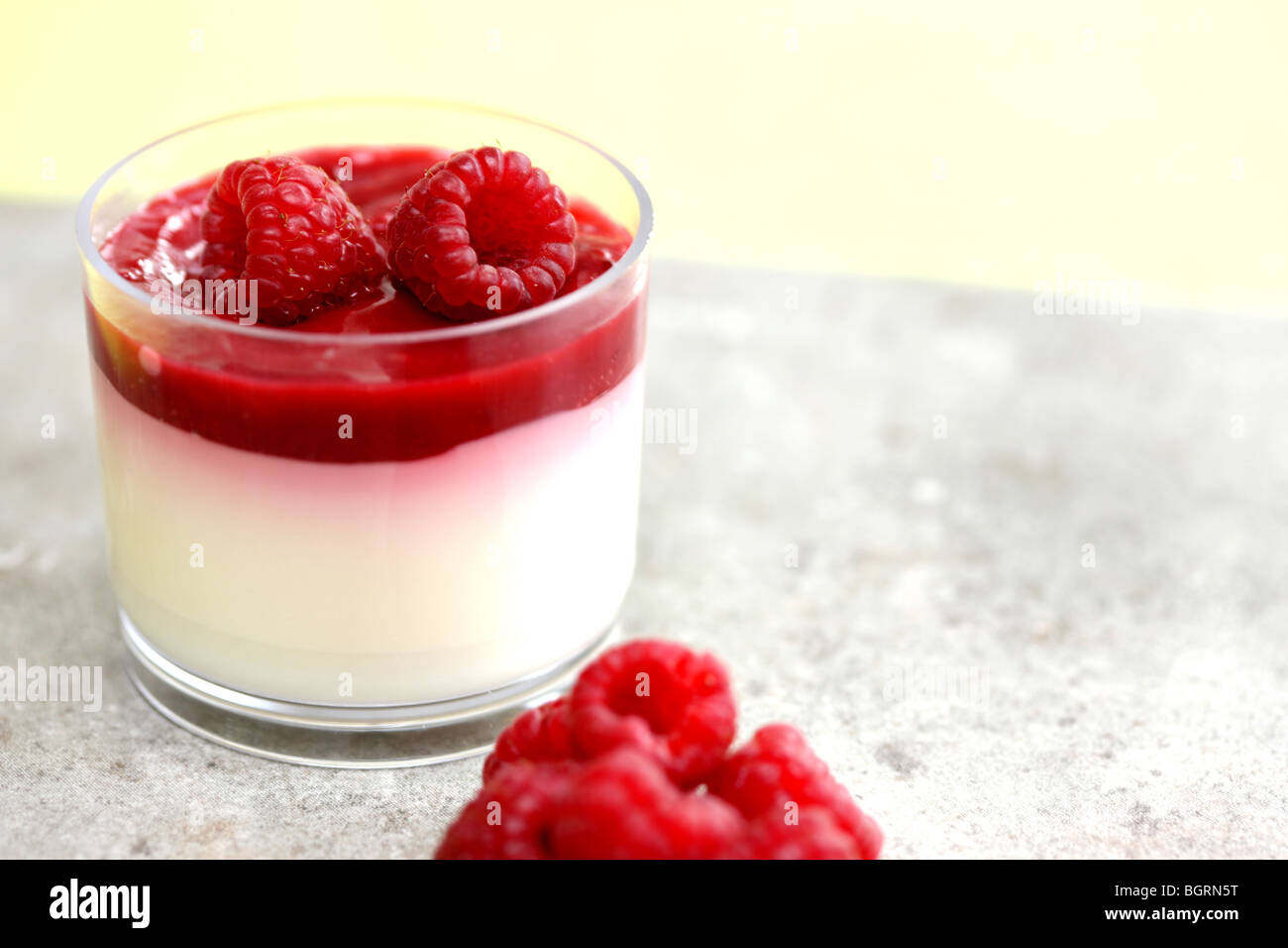 Raspberry Panna Cotta Stock Photo - Alamy