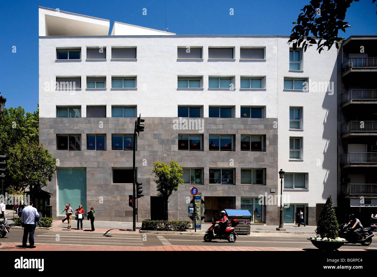 ZAIDA BUILDING - PATIO HOUSE, GRANADA, SPAIN, ALVARO SIZA Stock Photo ...