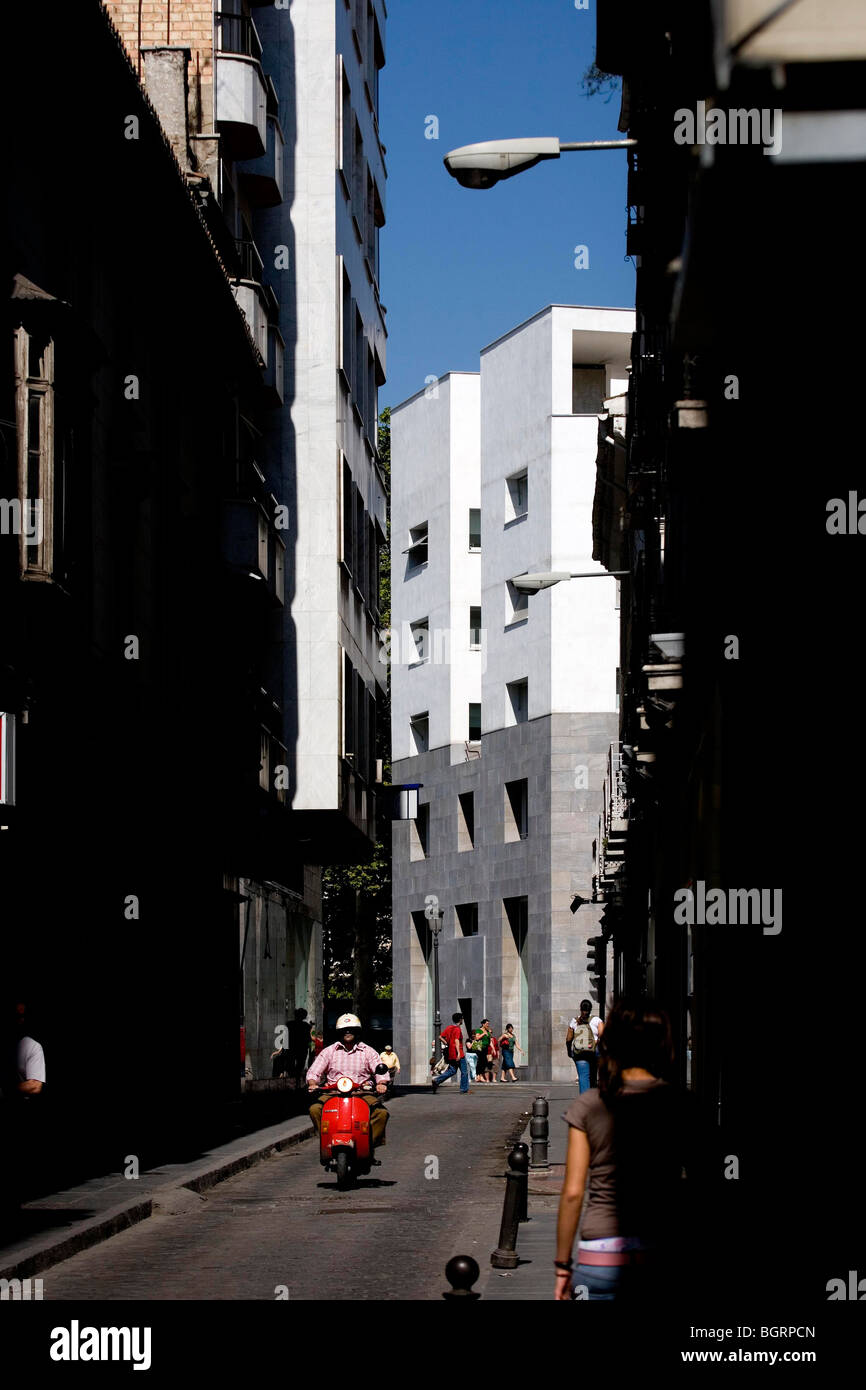 ZAIDA BUILDING - PATIO HOUSE, GRANADA, SPAIN, ALVARO SIZA Stock Photo ...