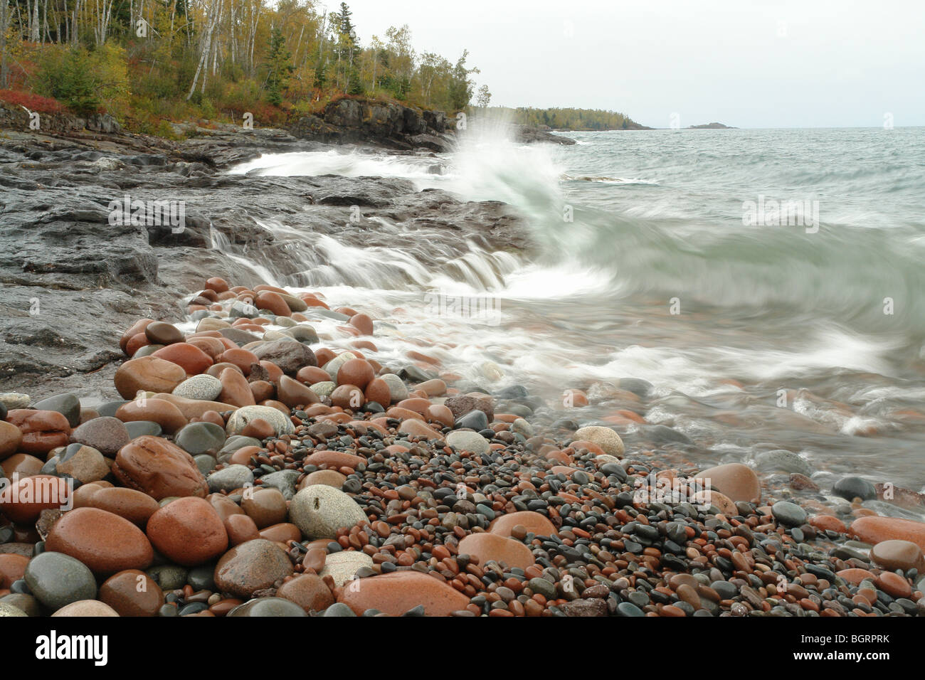 AJD62505, MN, Minnesota, Lake Superior, North Shore, waves, rocky ...