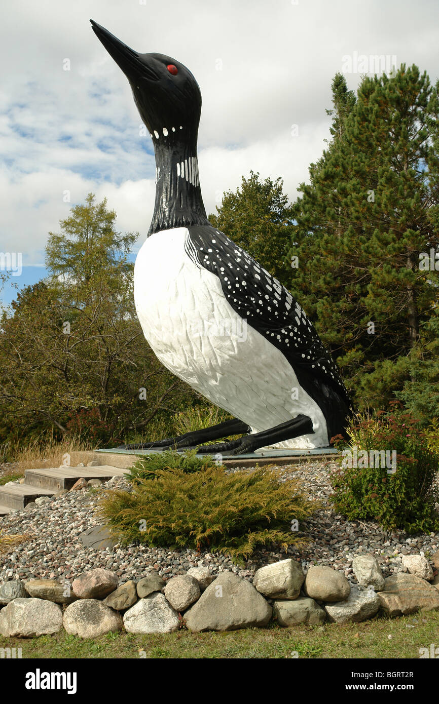 Giant loon statue hi-res stock photography and images - Alamy
