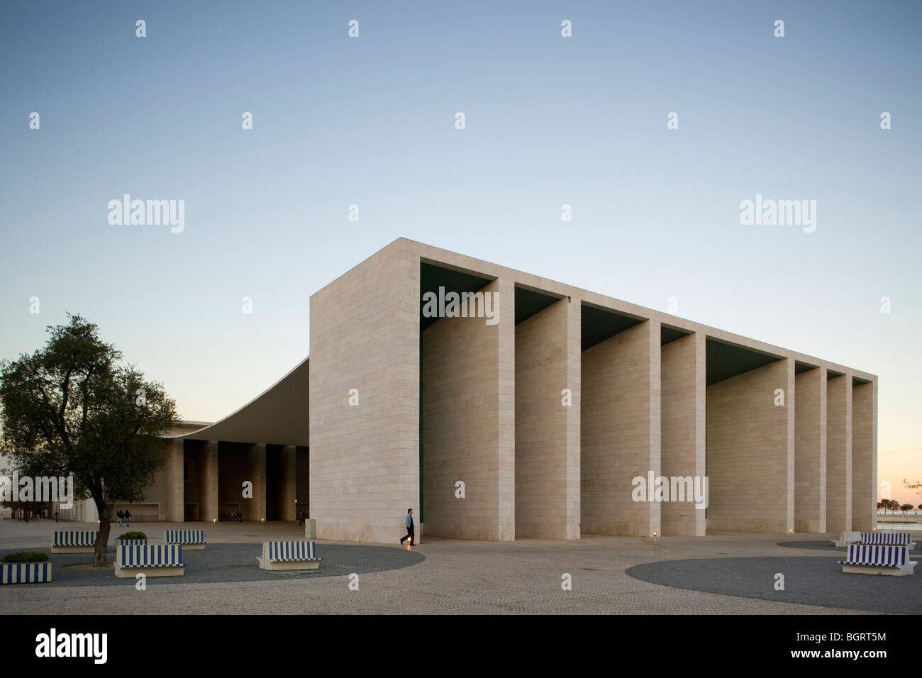 Minimalist portuguese architecture hi-res stock photography and images ...