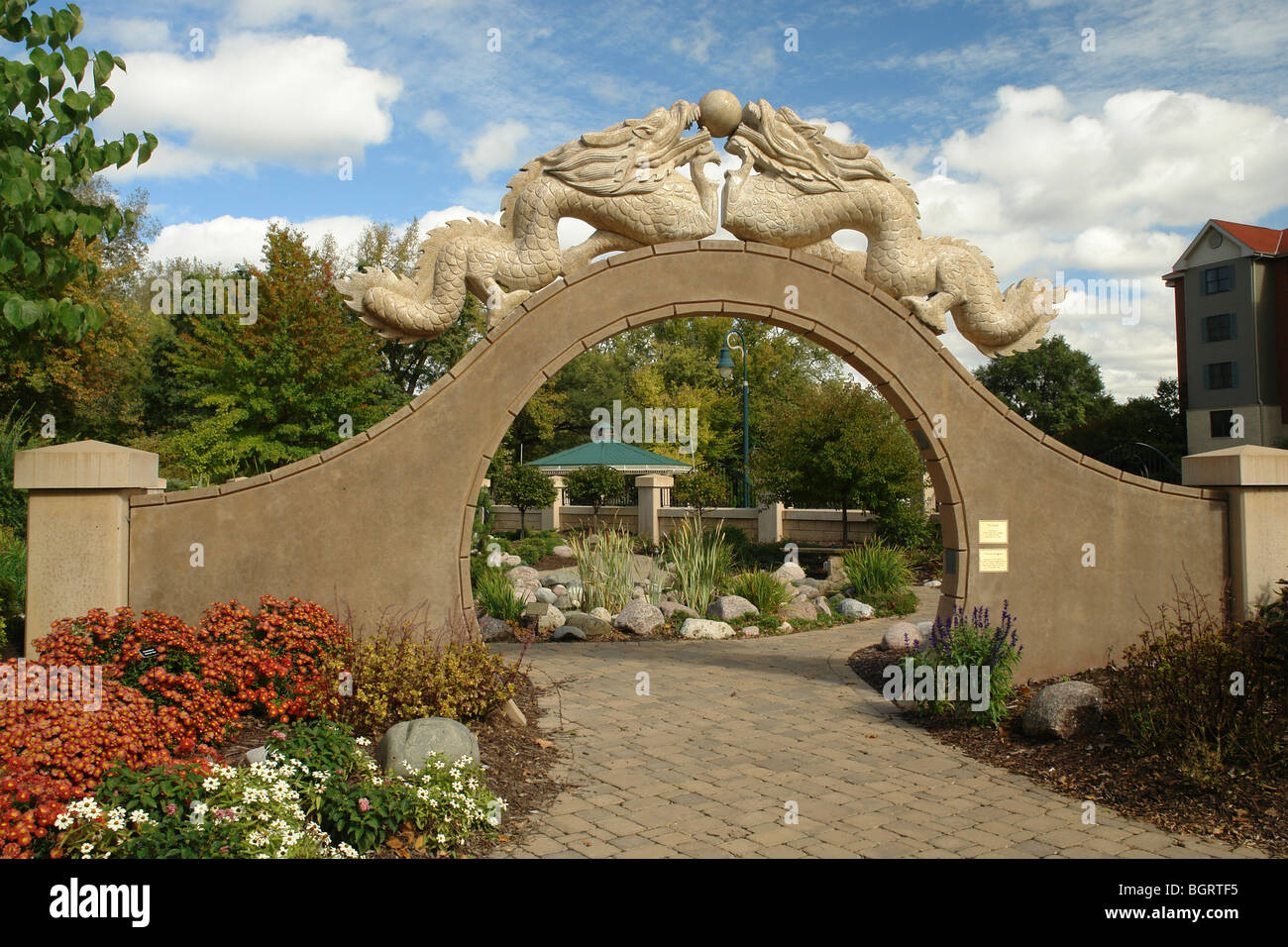 Japanese garden photographs hi-res stock photography and images - Alamy