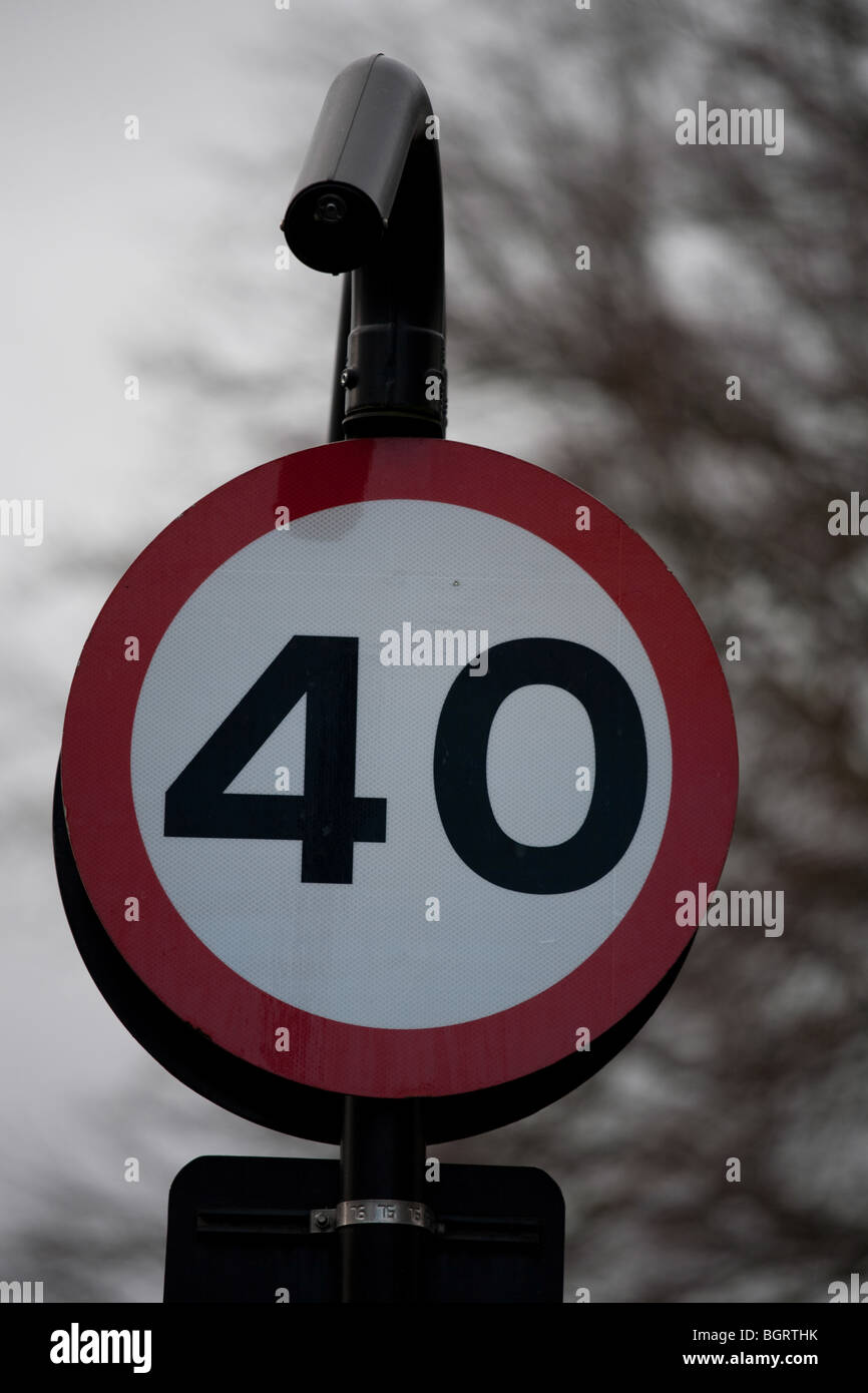 40 mph hi-res stock photography and images - Alamy