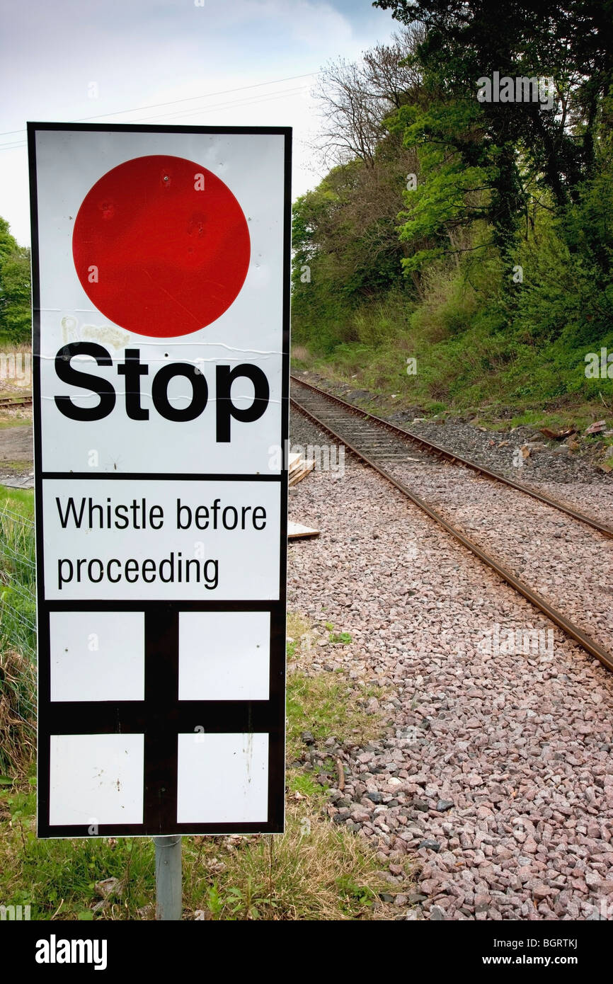 Crossing Stop Signs Railroad Crossing Stock Photos & Crossing Stop ...