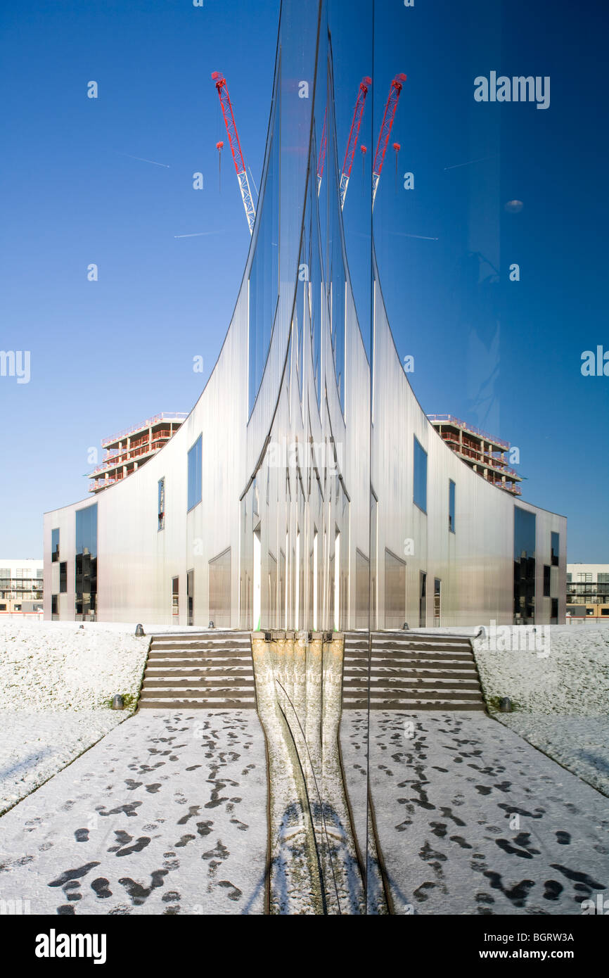 Laban Centre seen reflected in own mirrored glazing, giving it a ...