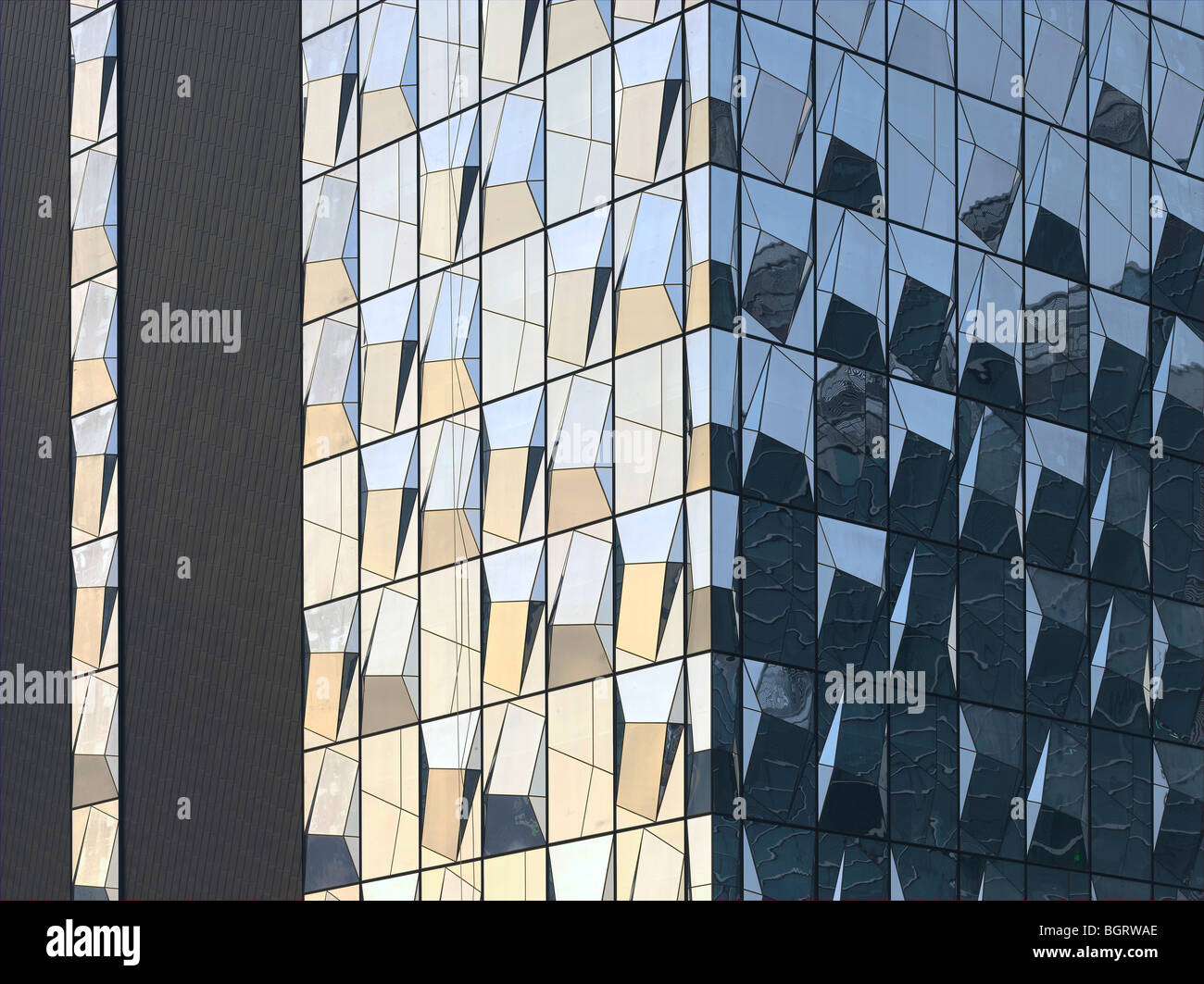 Trutec office building seoul korea hi-res stock photography and images ...