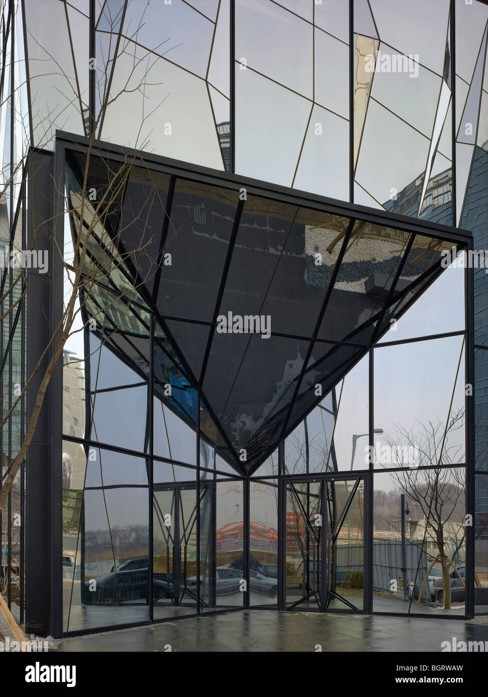 Trutec office building seoul korea hi-res stock photography and images ...