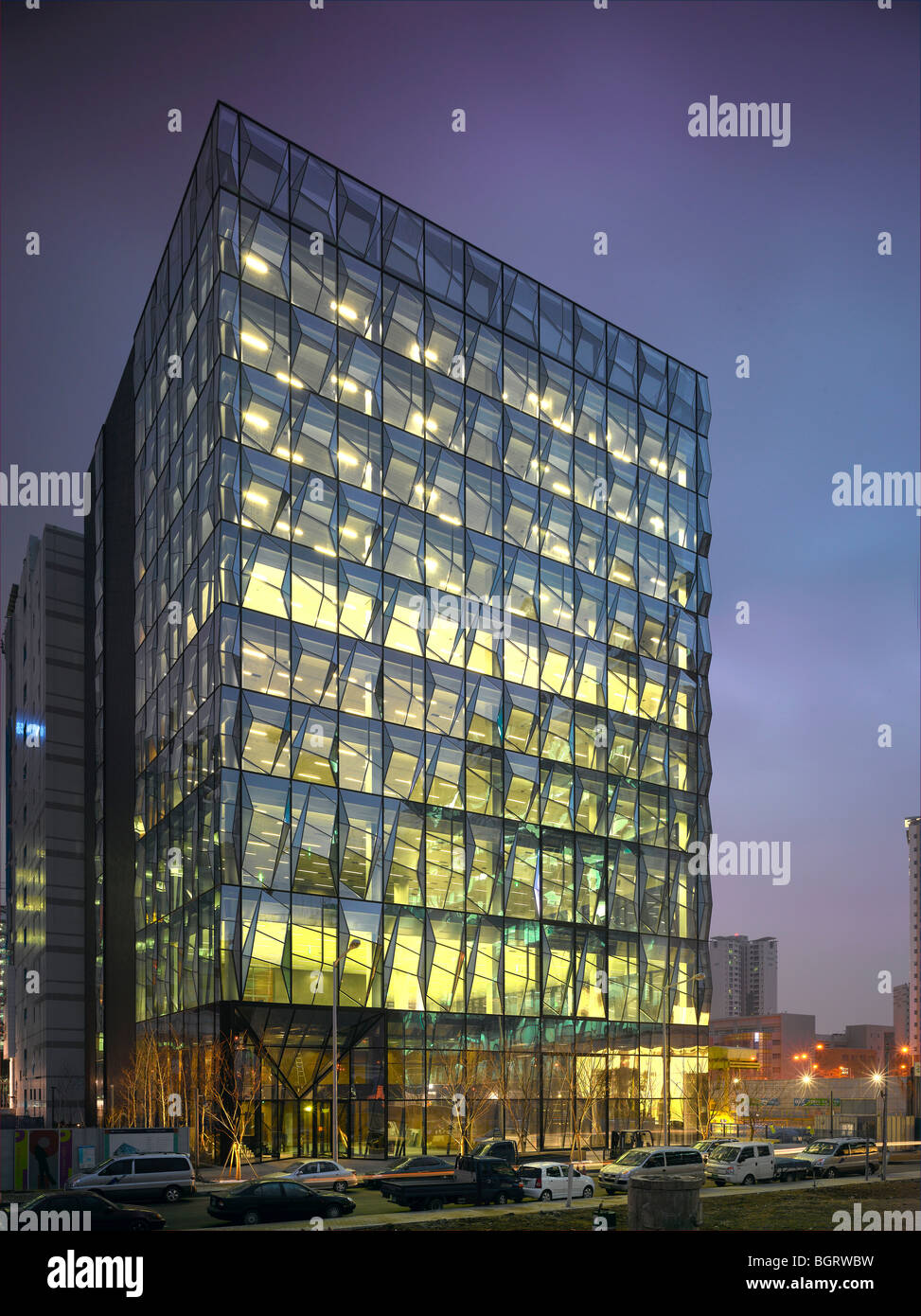 Trutec office building seoul korea hi-res stock photography and images ...