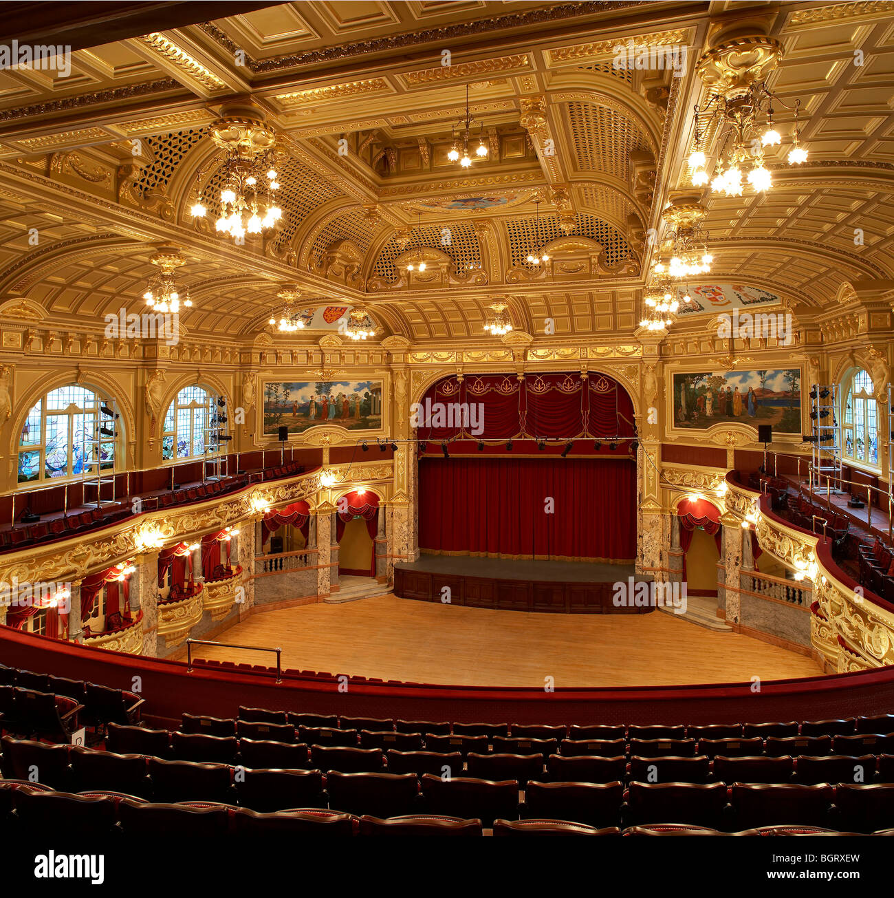 Harrogate royal hall hi-res stock photography and images - Alamy