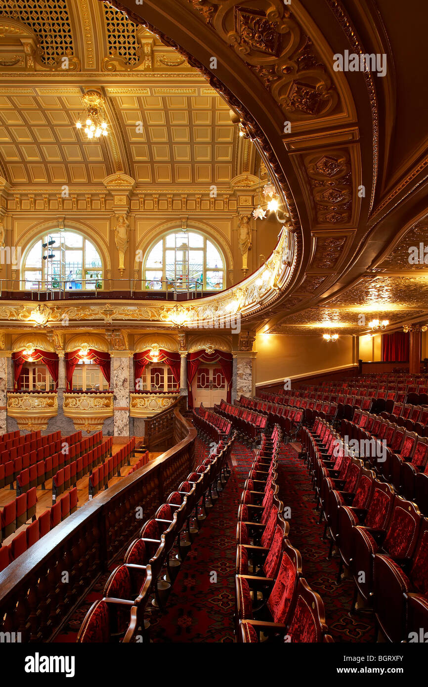 Royal hall harrogate hi-res stock photography and images - Alamy