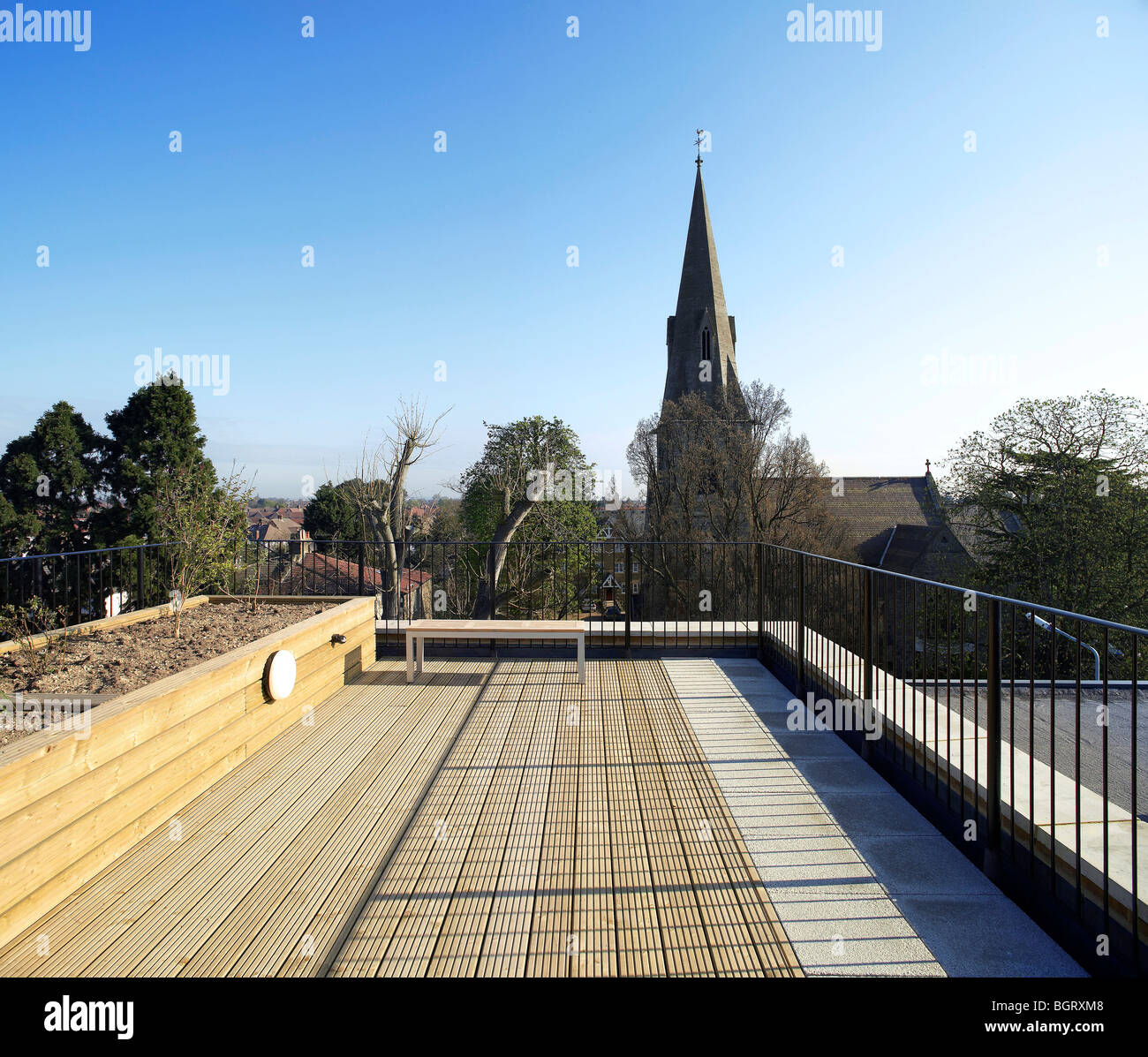 pocket tw4 affordable housing, view of roof terrace Stock Photo - Alamy