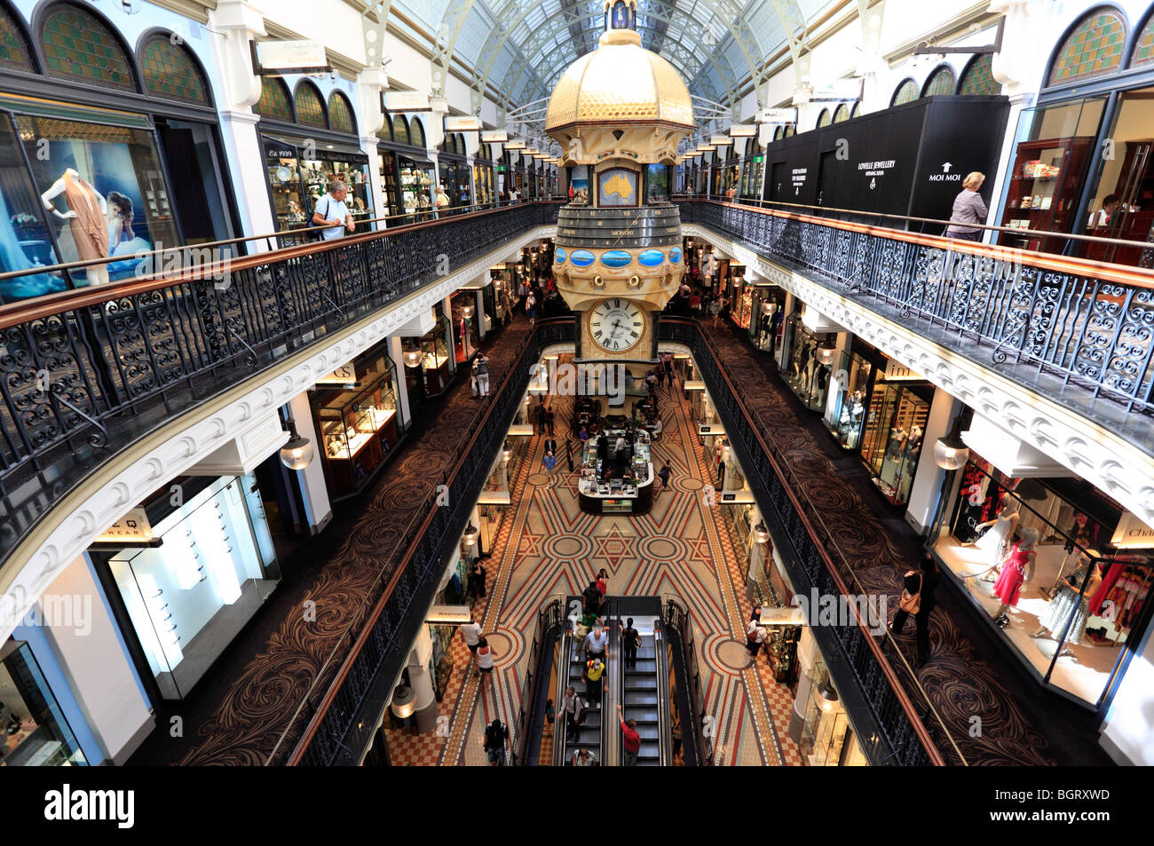 Qvb clock hi-res stock photography and images - Alamy